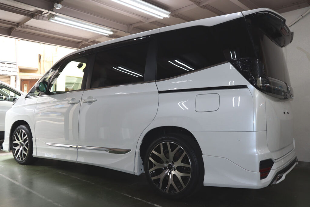 VOXY・ハイブリッド（90系）にSonicPLUSリミテッドモデルで快適音楽空間に♪ | カーオーディオ専門店 | ソニックプラスセンター神戸