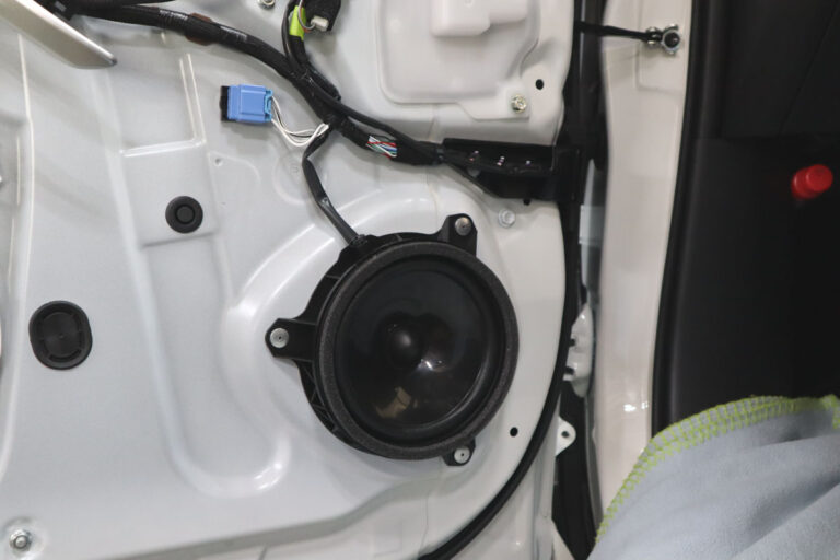 VOXY・ハイブリッド（90系）にSonicPLUSリミテッドモデルで快適音楽空間に♪ | カーオーディオ専門店 | ソニックプラスセンター神戸