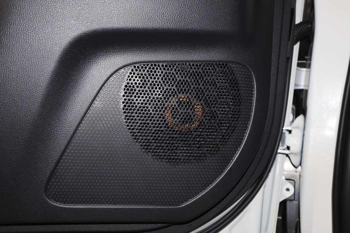 VOXY・ハイブリッド（90系）にSonicPLUSリミテッドモデルで快適音楽空間に♪ | カーオーディオ専門店 | ソニックプラスセンター神戸