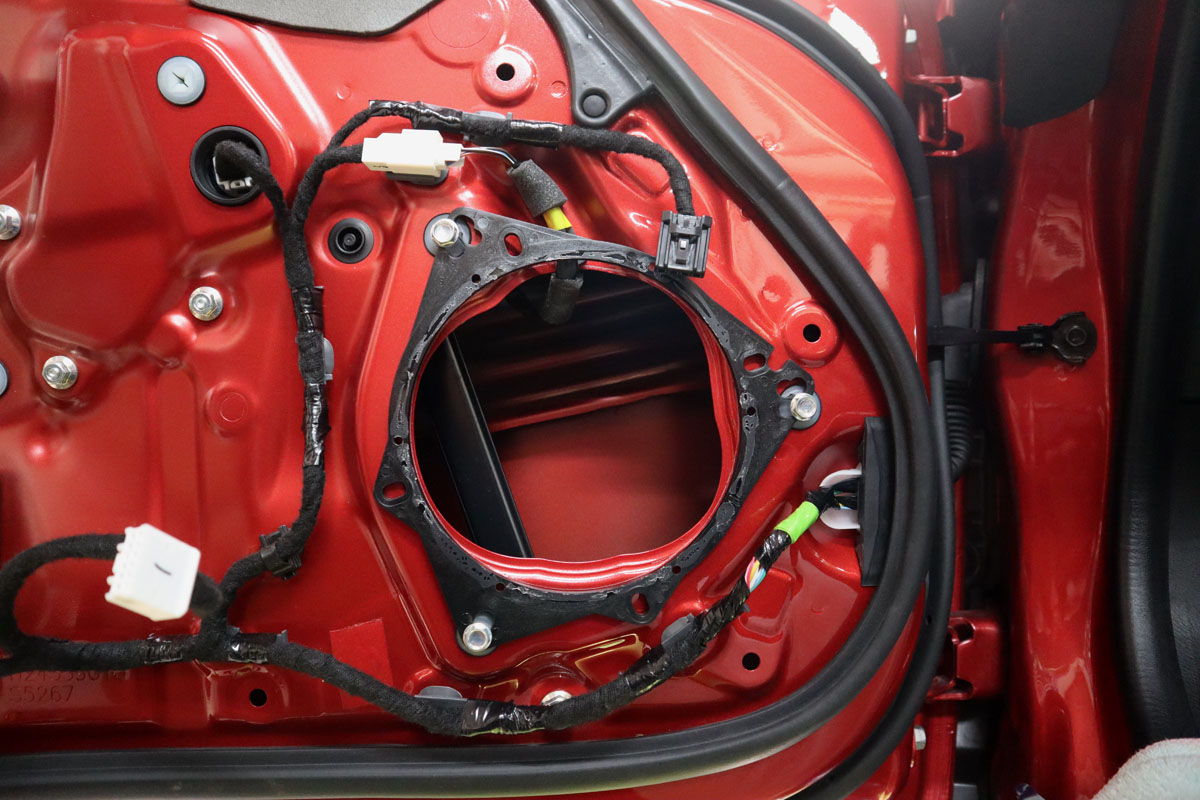 マツダ・ロードスター（ND型）に走りを犠牲にしないスピーカー「SonicPLUS」を取付しました | カーオーディオ専門店 | ソニックプラスセンター神戸