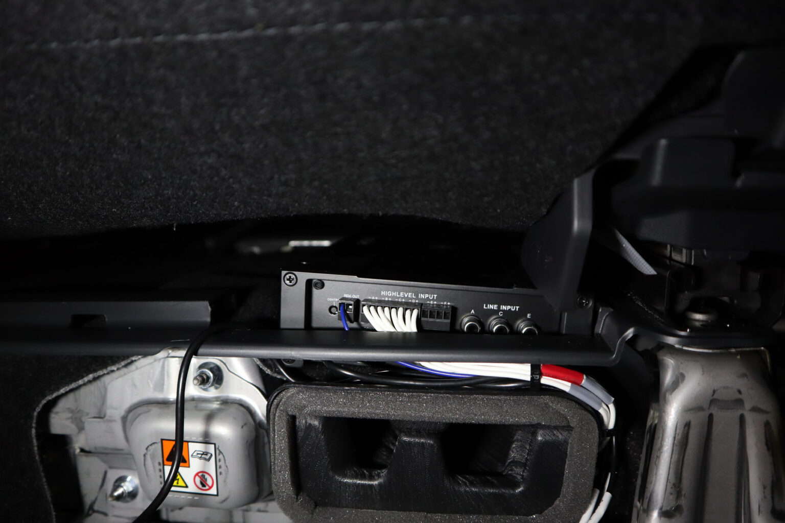 VOXY（90系）に新世代フルレンジスピーカーとDSPアンプを取付しました。 | カーオーディオ専門店 | ソニックプラスセンター神戸